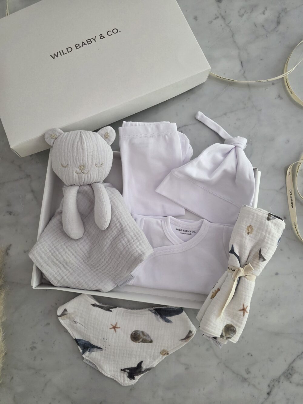 Gift Box First Hug – Regalo premium para bebé | Wild Baby